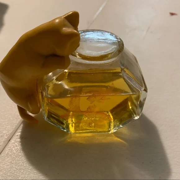 curious kitty perfume
